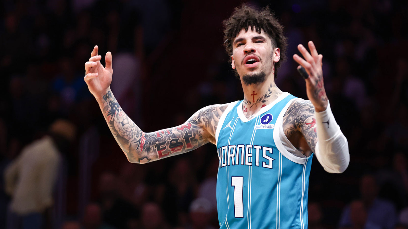 Hornets’ LaMelo Ball pays tribute to ‘6-7’ meme in worst way with 1-of ...