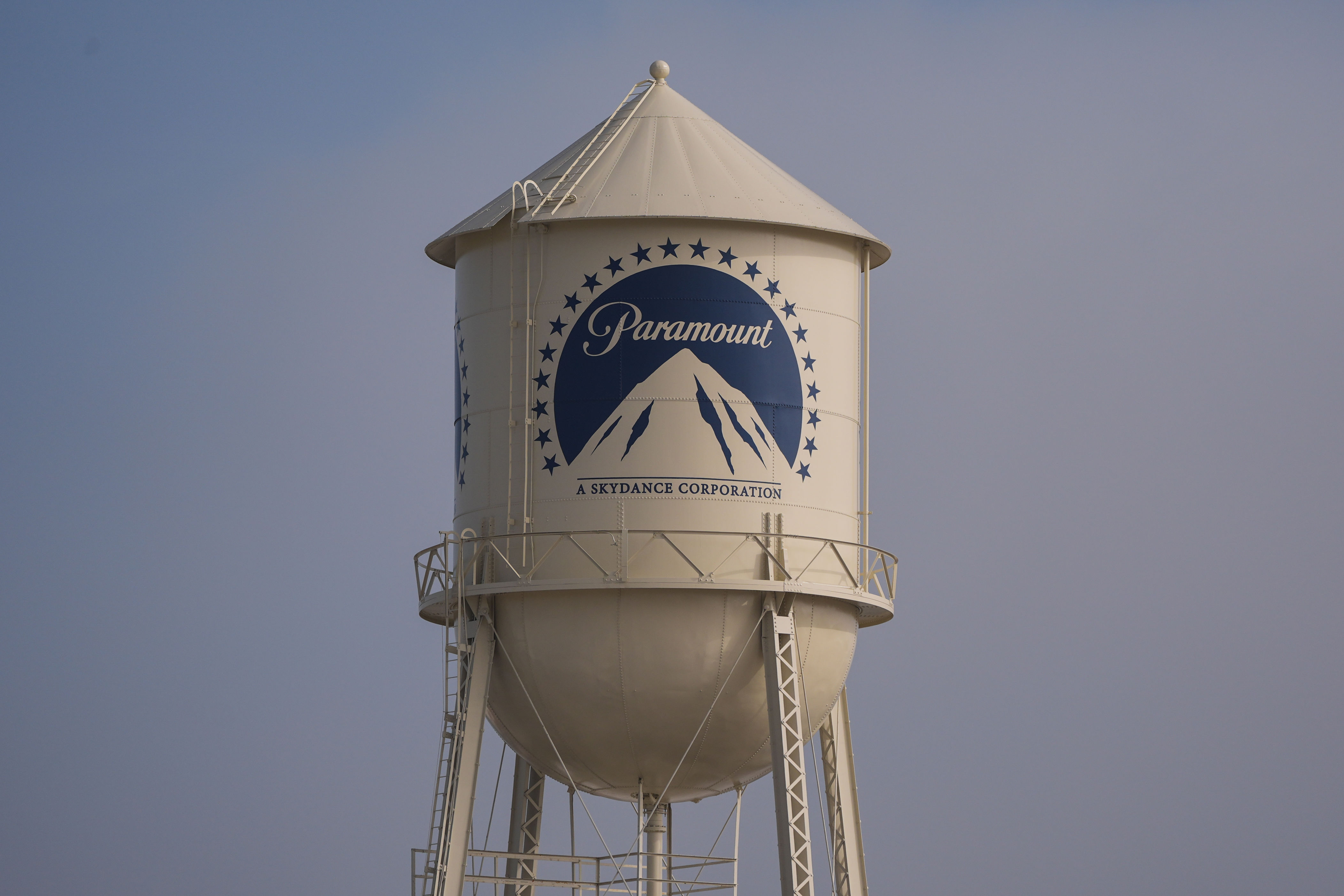 David Ellison extends deadline for Warner Bros. Discovery takeover offer