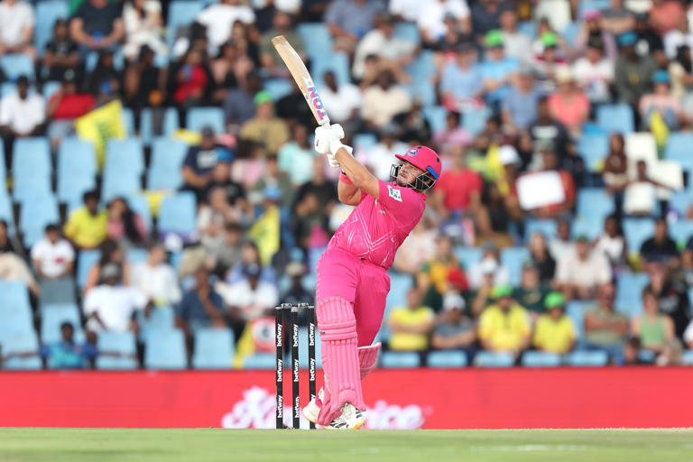 Pretorius, Viljoen lead the way as Royals knock out JSK