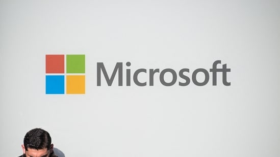 Why did Microsoft 365 go down? Company provides key update with Outlook ...