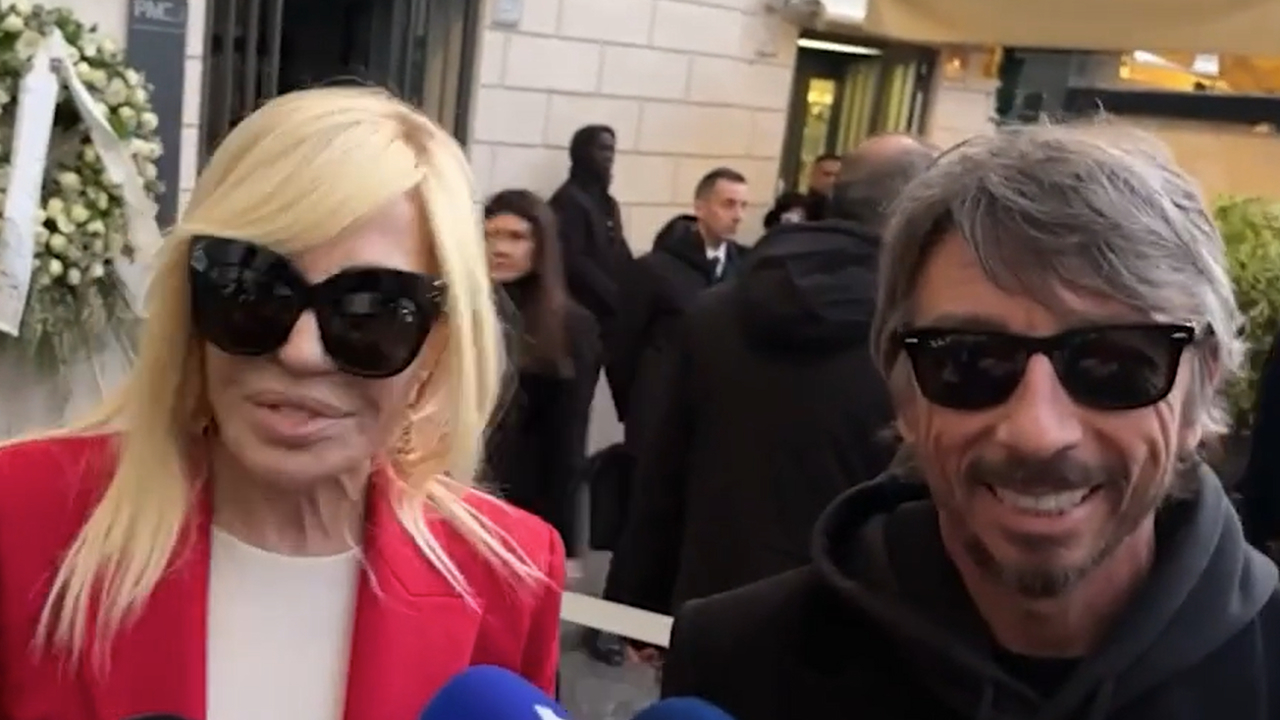 Valentino, Versace: "Fu il primo a venire da me quando mori' mio fratello"