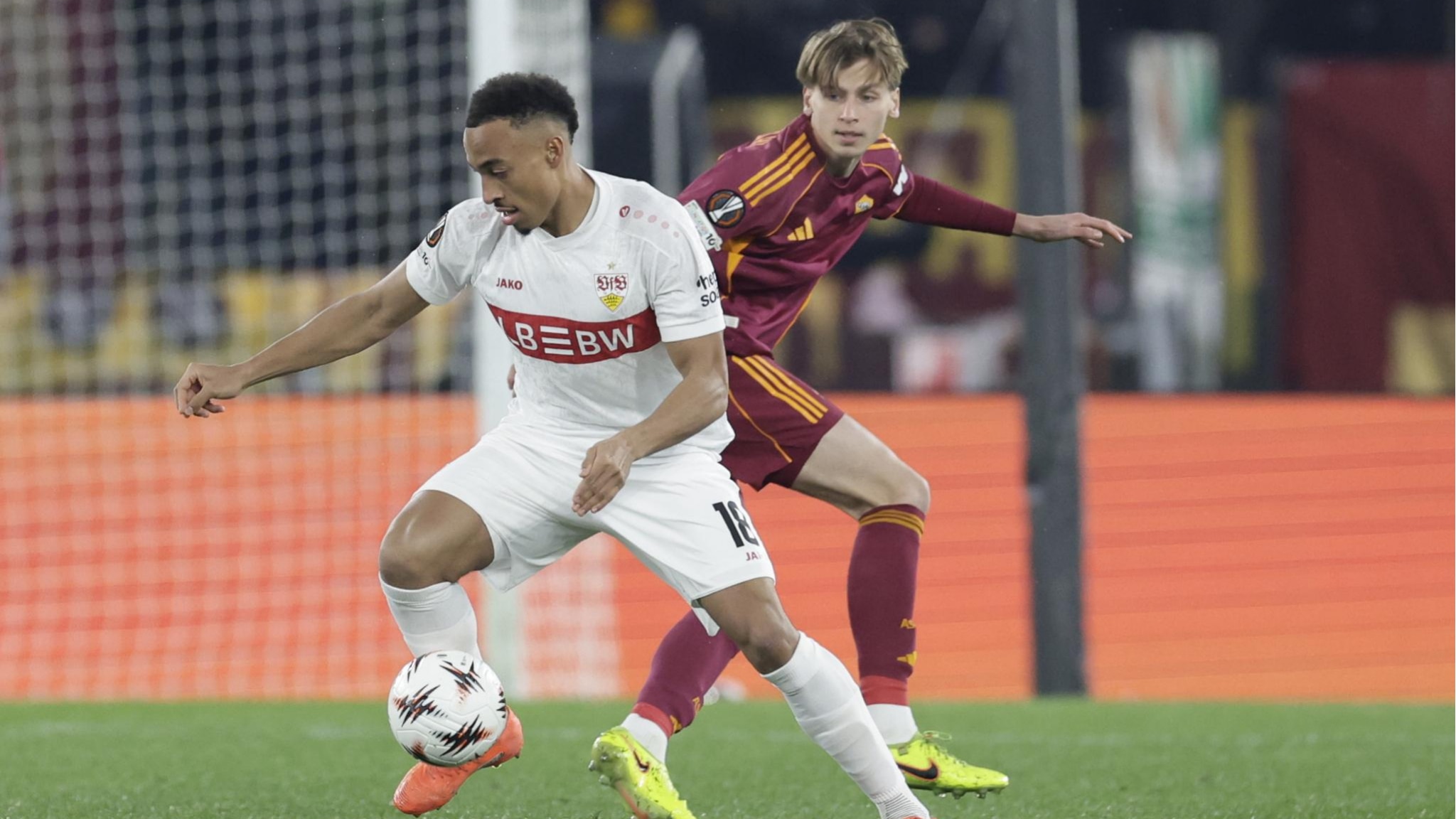 Europa League. Pisilli gol, Roma-Stoccarda 1-0. Bologna in rimonta: 2-2 ...