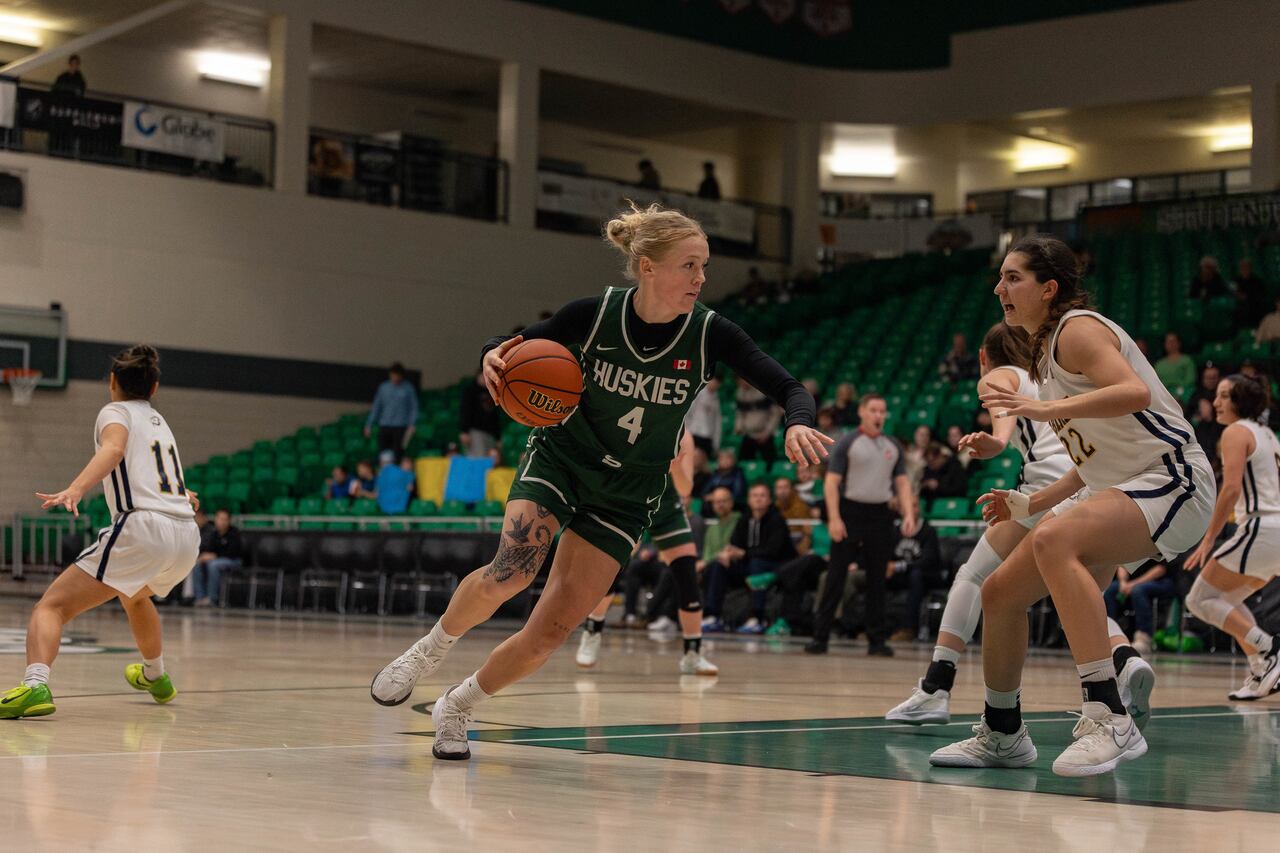 No. 1-ranked U of Sask. Huskies riding 44-game win streak that ...