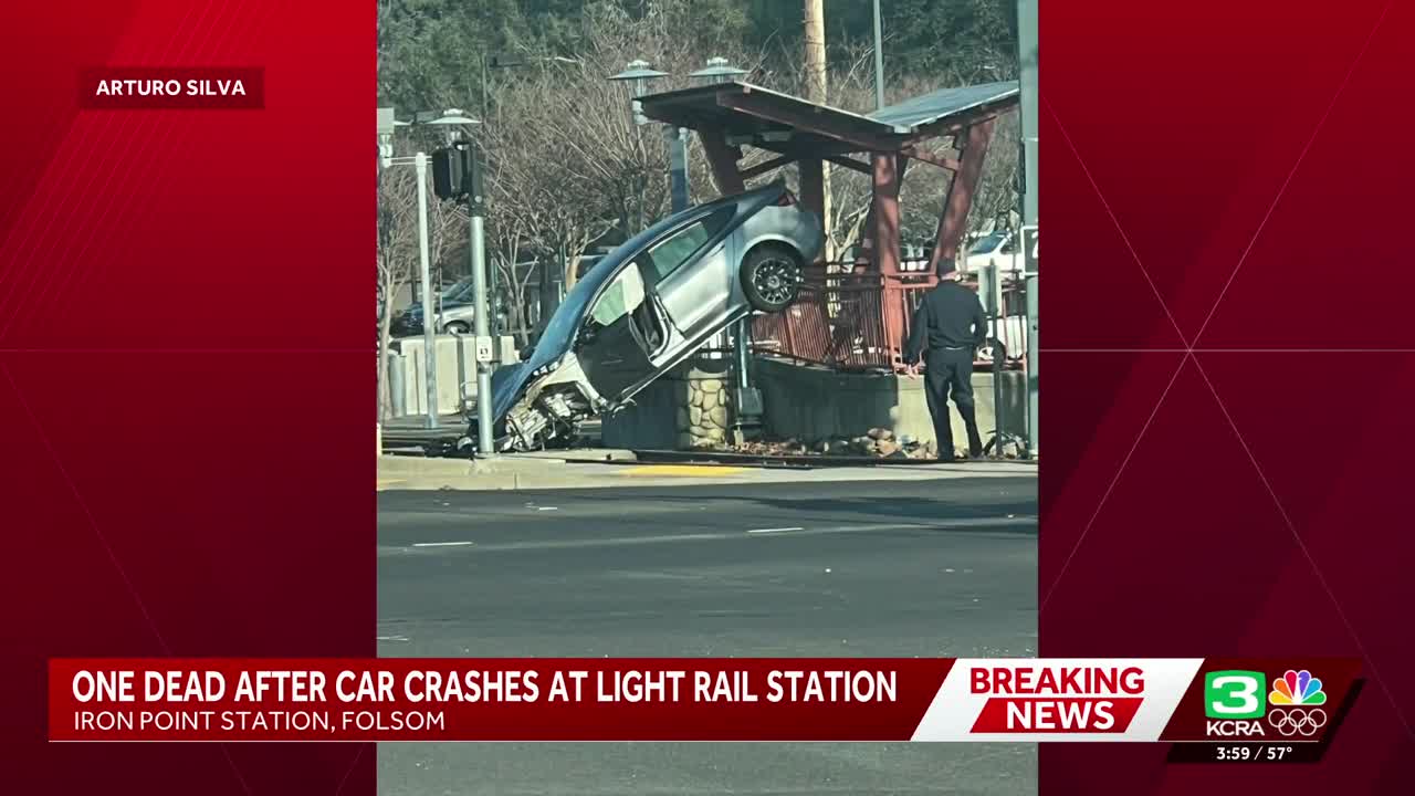 Deadly crash blocking SacRT light rail tracks in Folsom, officials say