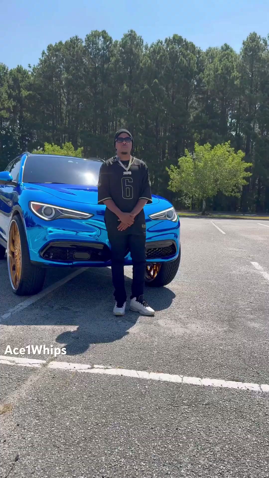 First in the world Alfa Romeo Stelvio on gold 30’s Ruccis