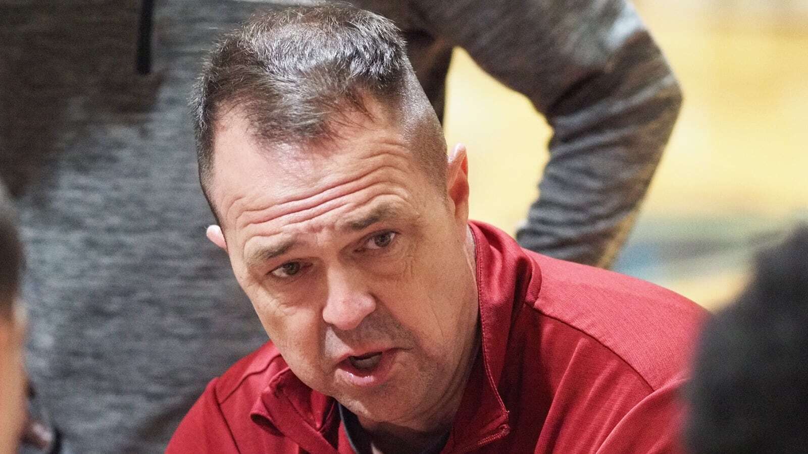 Alabama high school Class 6A boys basketball coach steps down