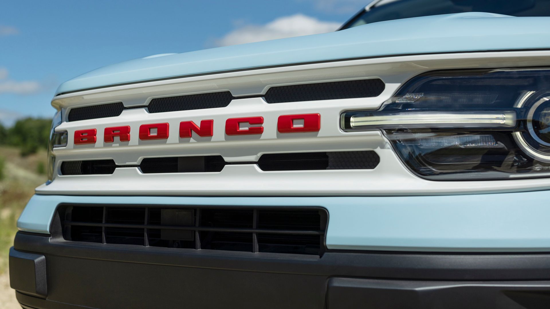 Ford Bronco trim levels for 2026 explained
