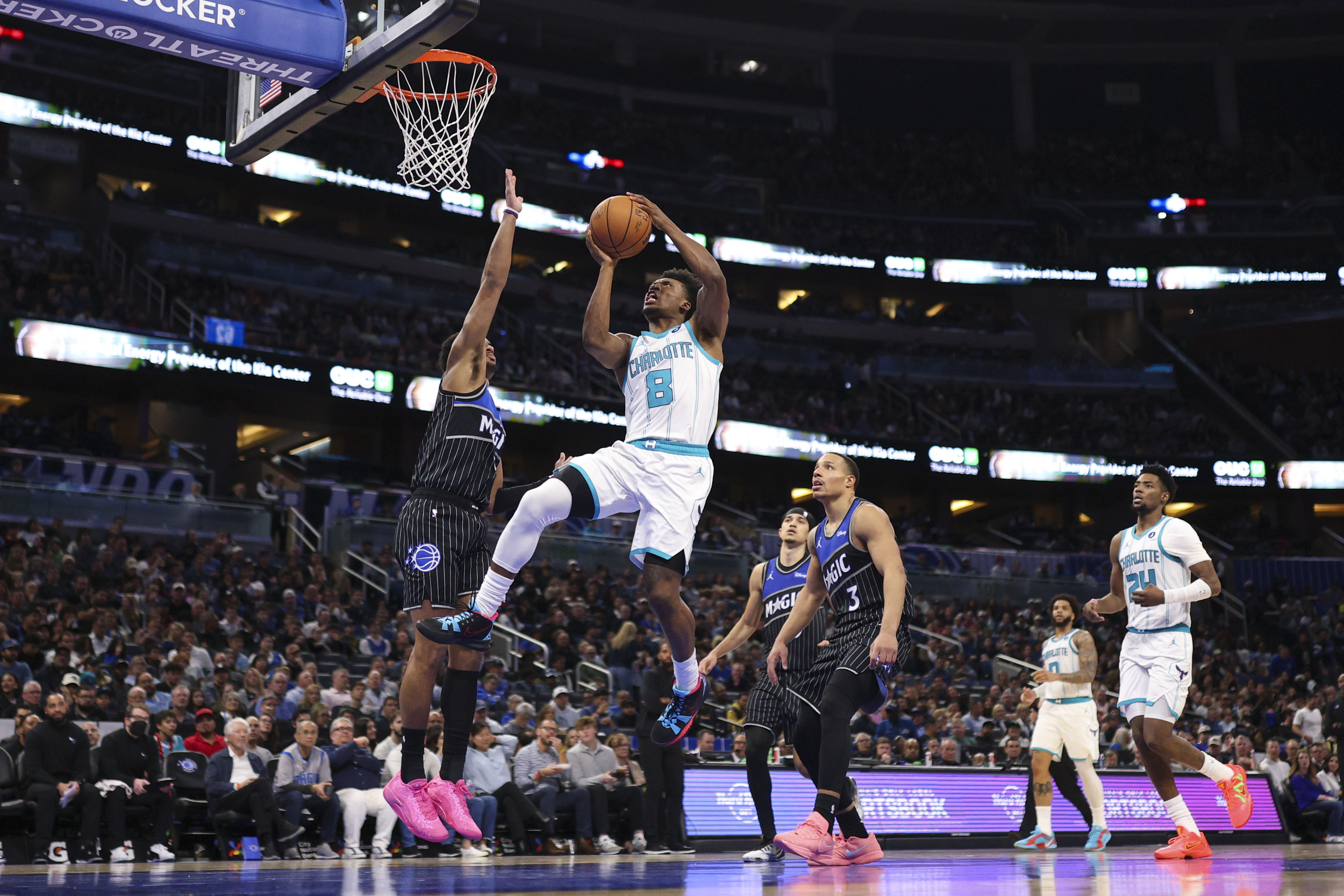 Hornets bench shines in blowout win over Magic