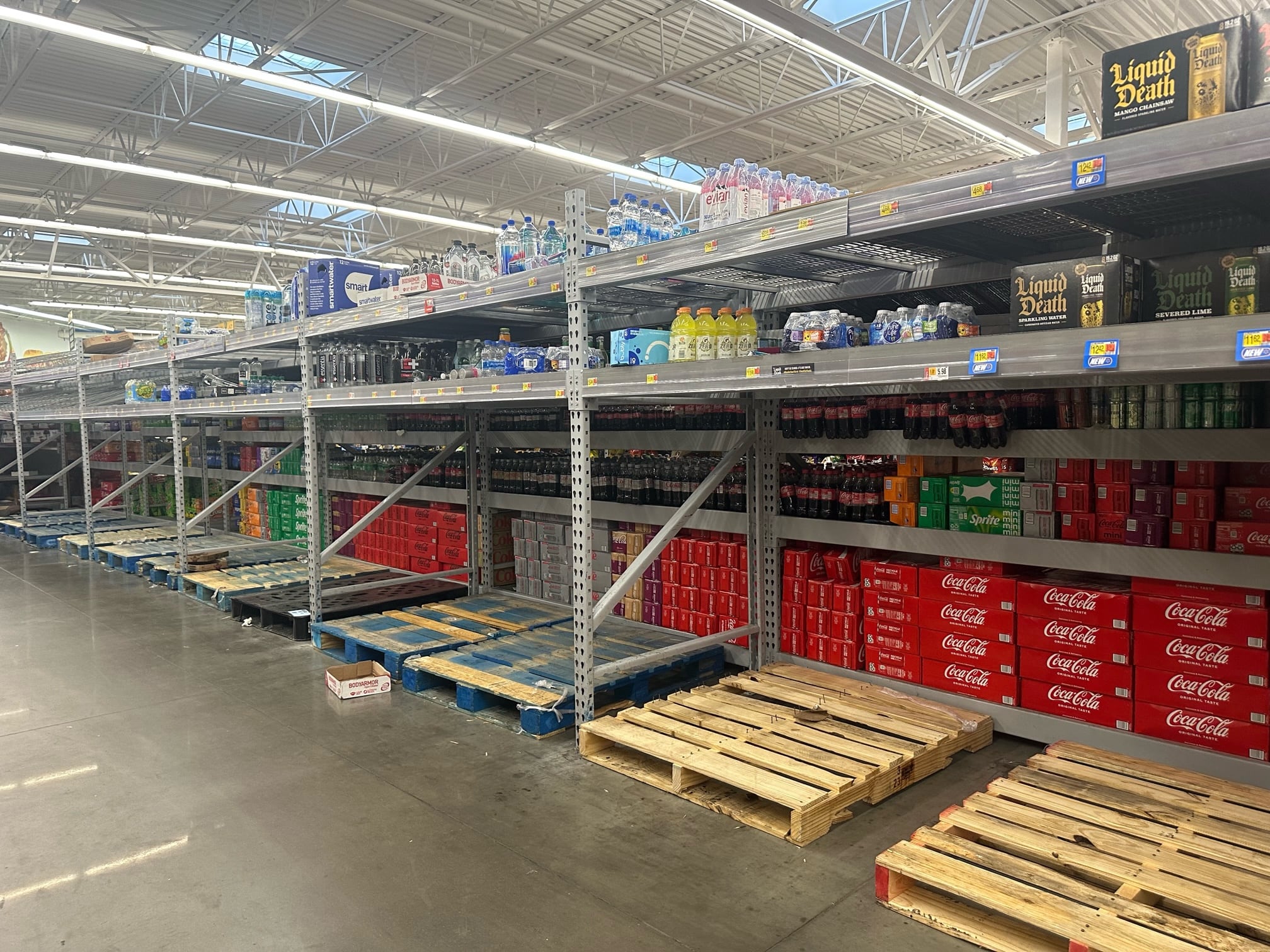 Rock salt shortage impacts Northeast Ohio stores ahead of weekend storm