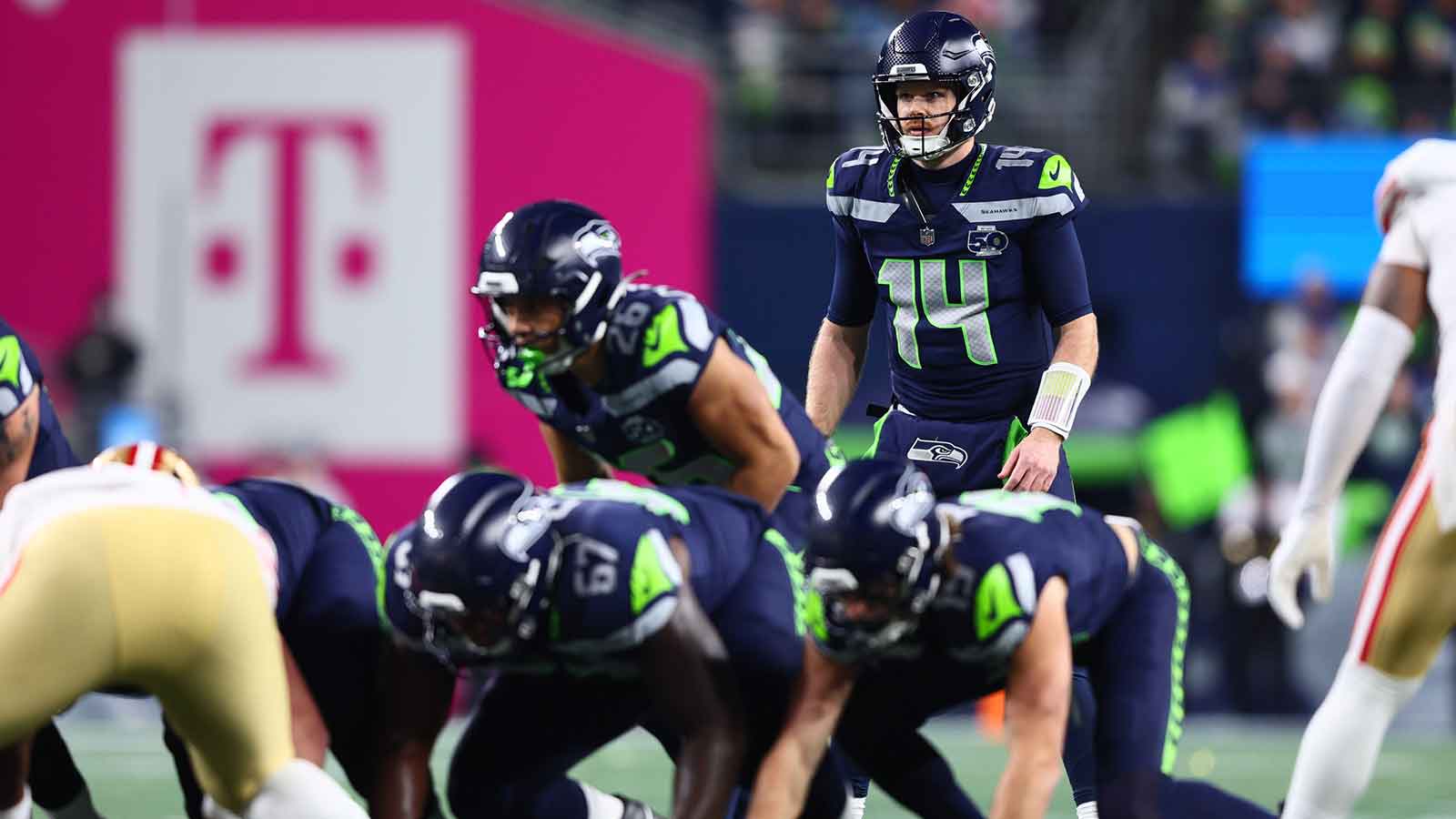 Seahawks’ Sam Darnold spotted throwing at practice despite oblique injury