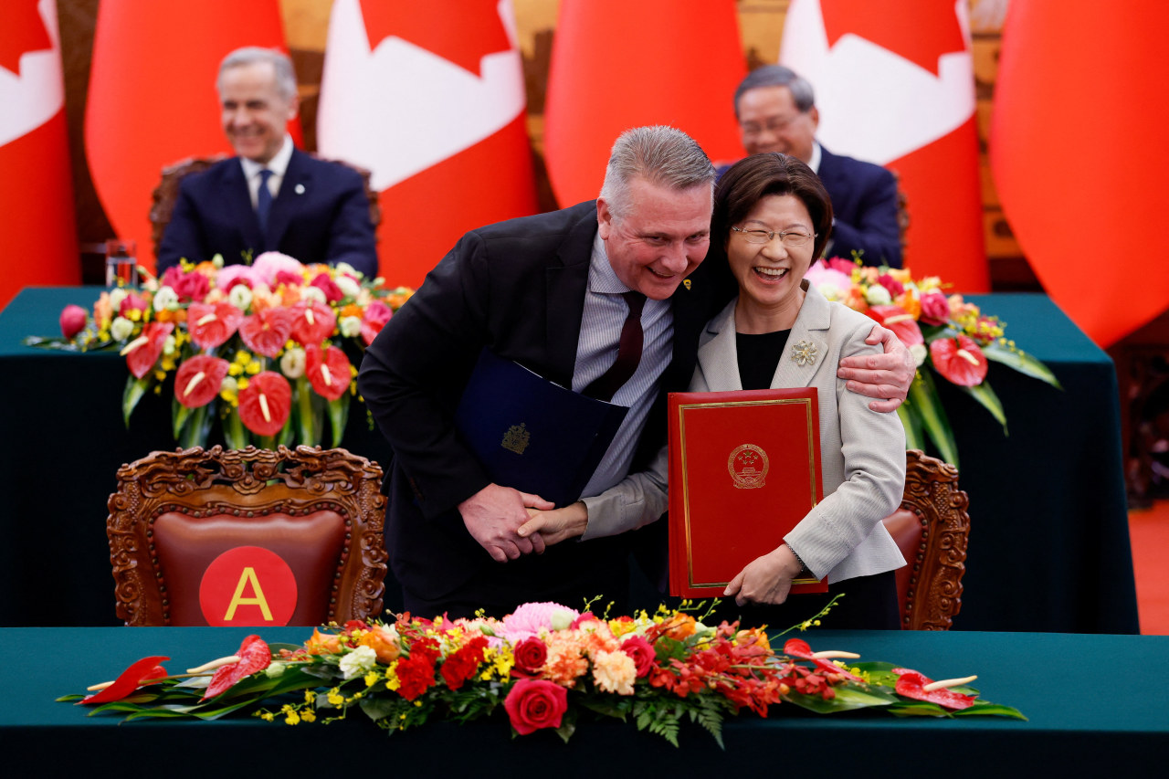 China sees a chance to lure jaded US allies