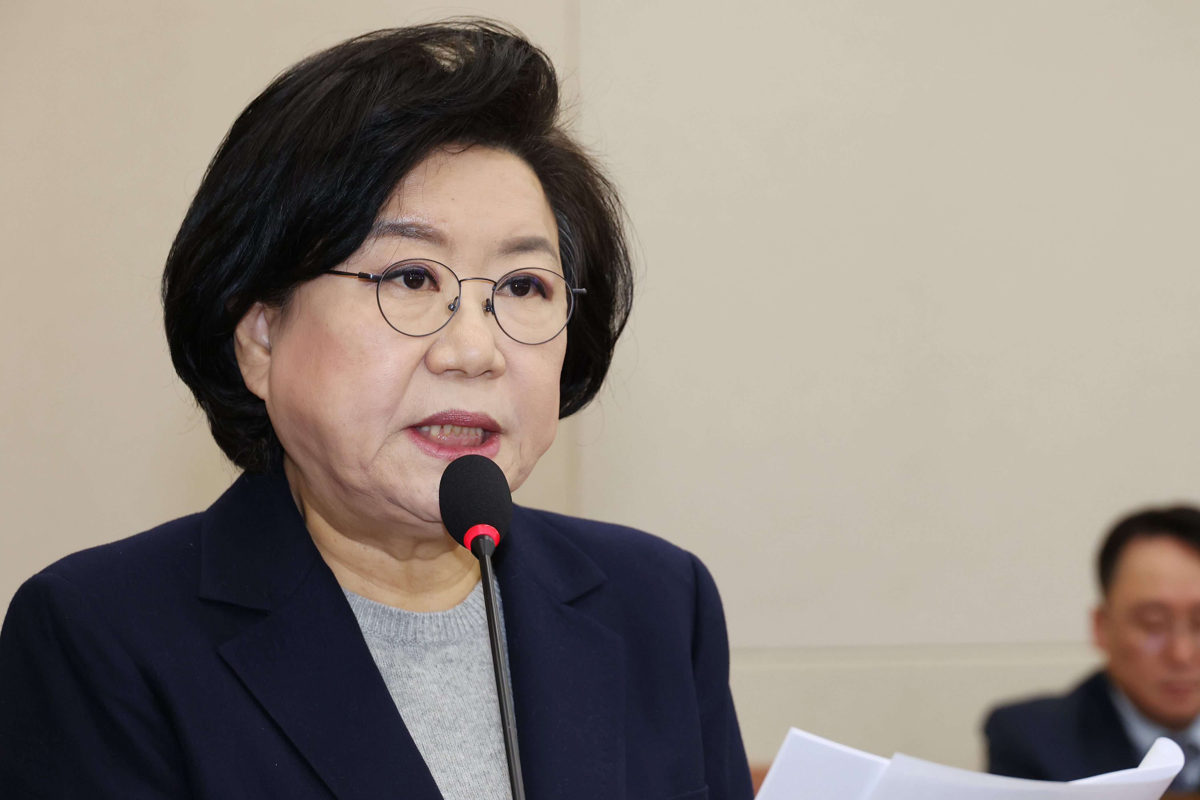 Lee Hye-hoon stresses active fiscal policy amid four quarters of 0% growth