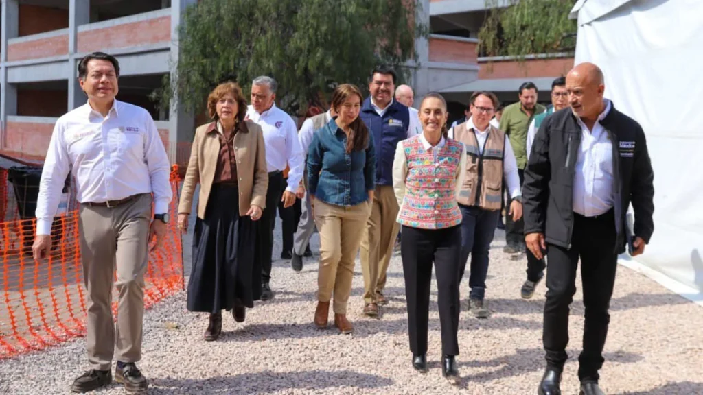 Delgado acompaña a Sheinbaum a supervisar construcción de CBTIS en Puebla
