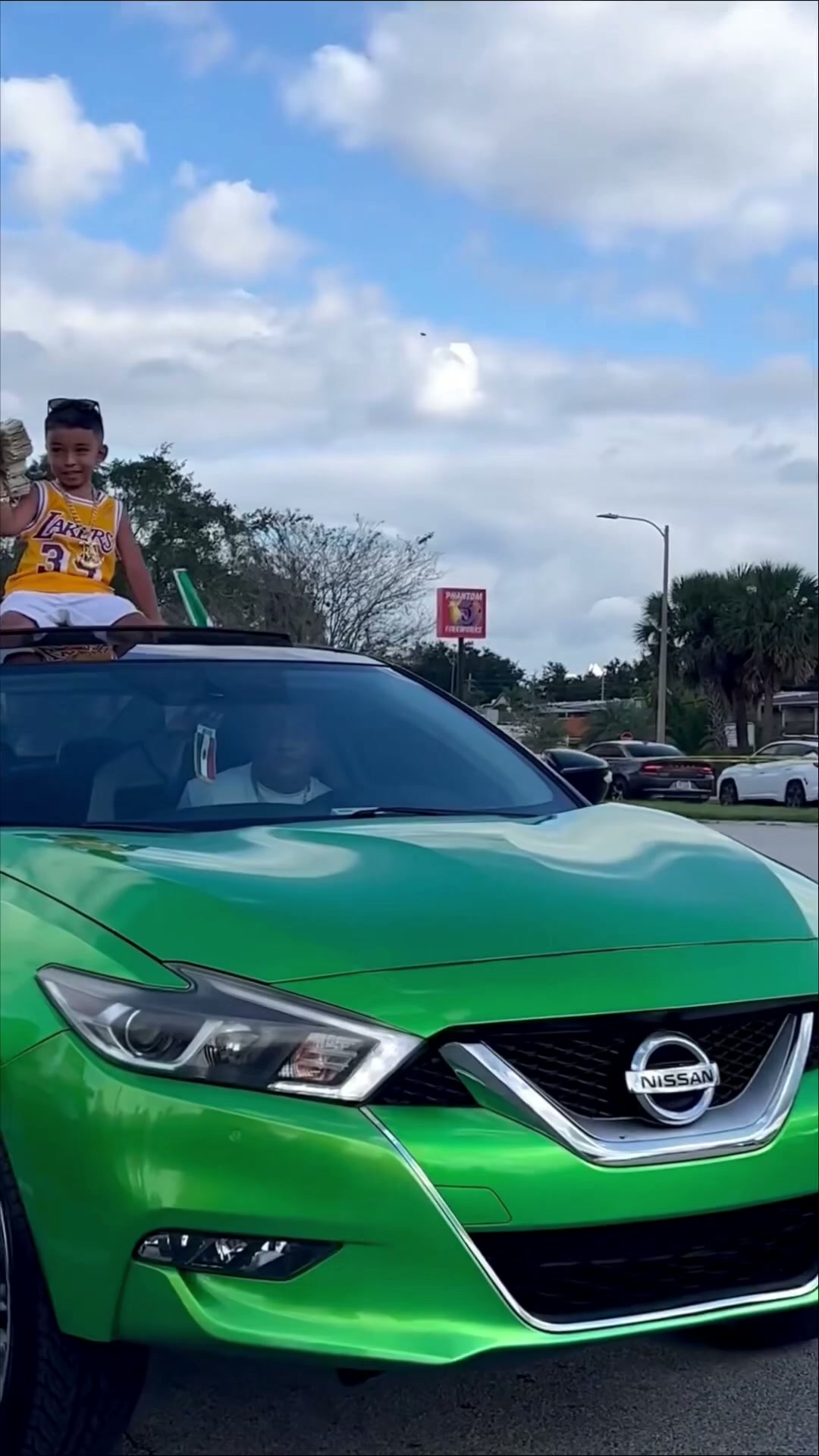 Lil homie came thru stuntin with his dad ️ Maxima on 26’s