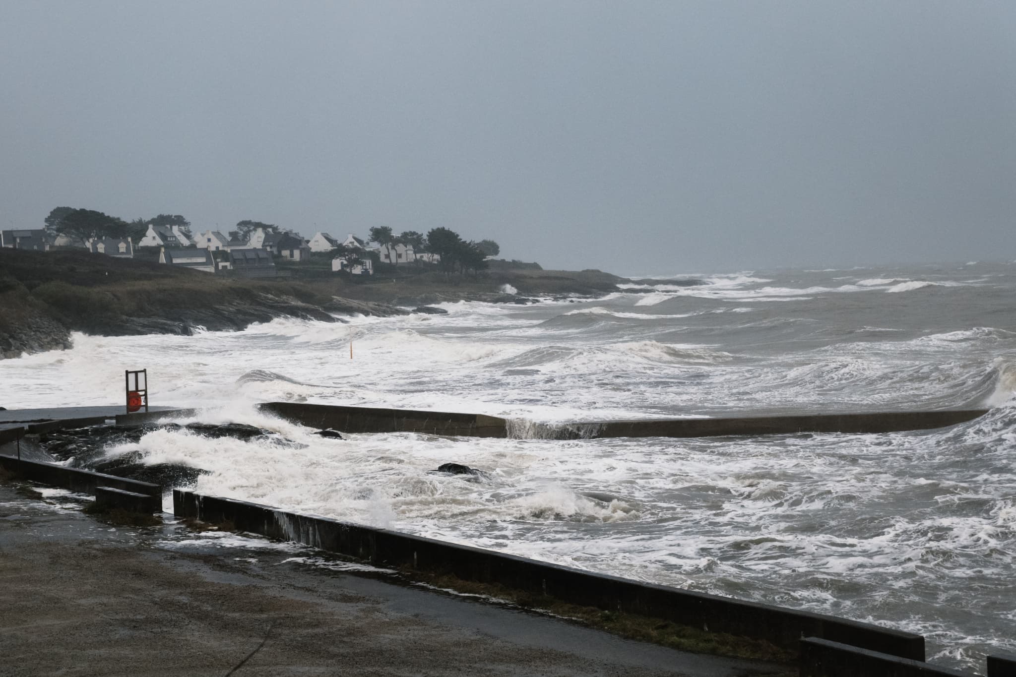 Avec 335,3 mm de pluie à Sizun ou 297 mm à Quimper, la Bretagne bat des ...