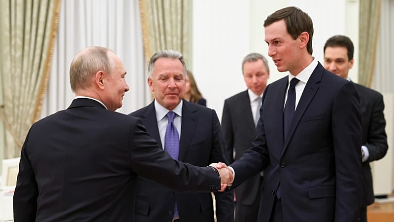 Ukraine peace deal hinges on territory, Kremlin says after Putin meets ...