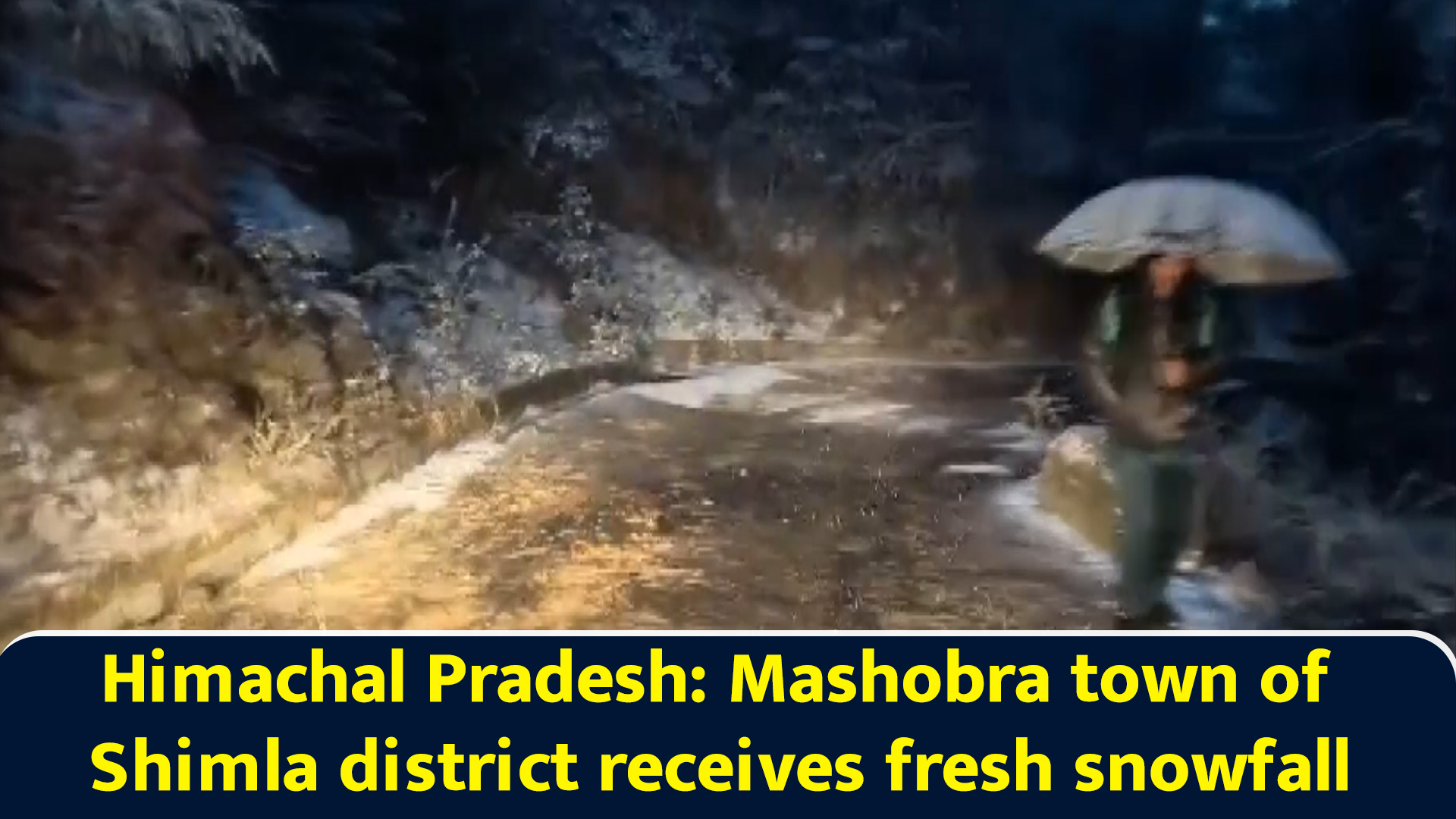 Himachal Pradesh: Mashobra town of Shimla district receives fresh snowfall
