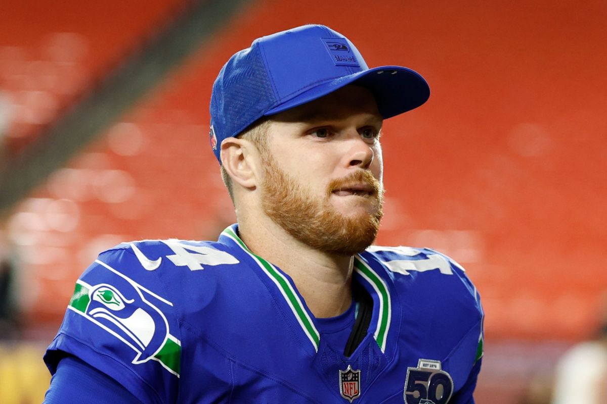 Seahawks coach provides optimistic update on Sam Darnold's injury ahead ...