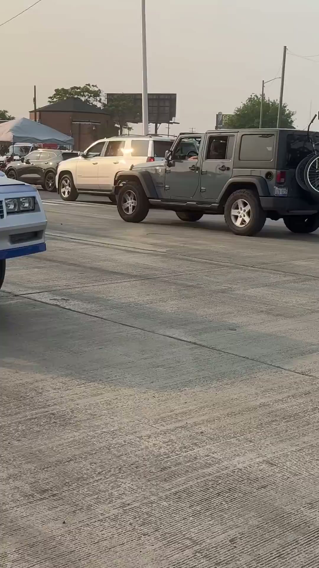 Chevy Monte Carlo on 28” DUB floaters riding