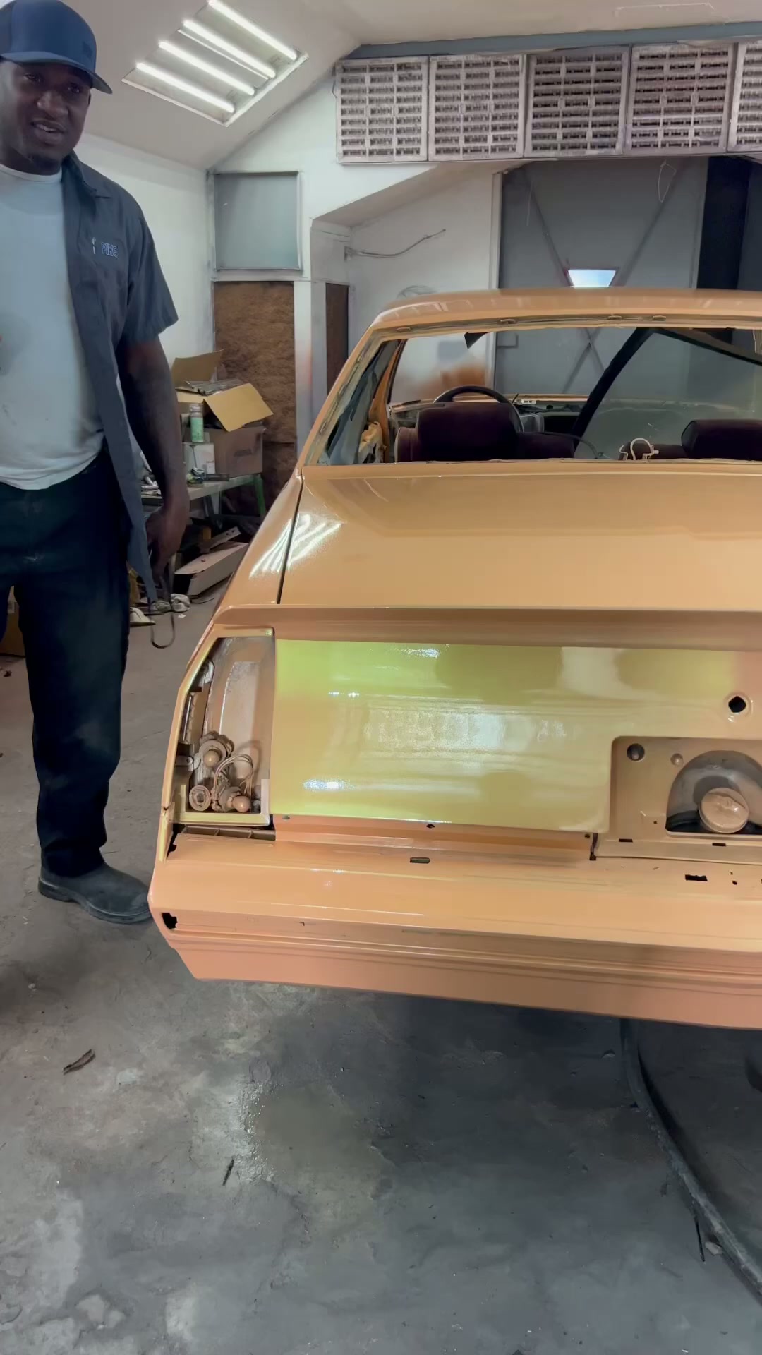 @BranAndPop Chevy MC in the booth at Kandy Randy