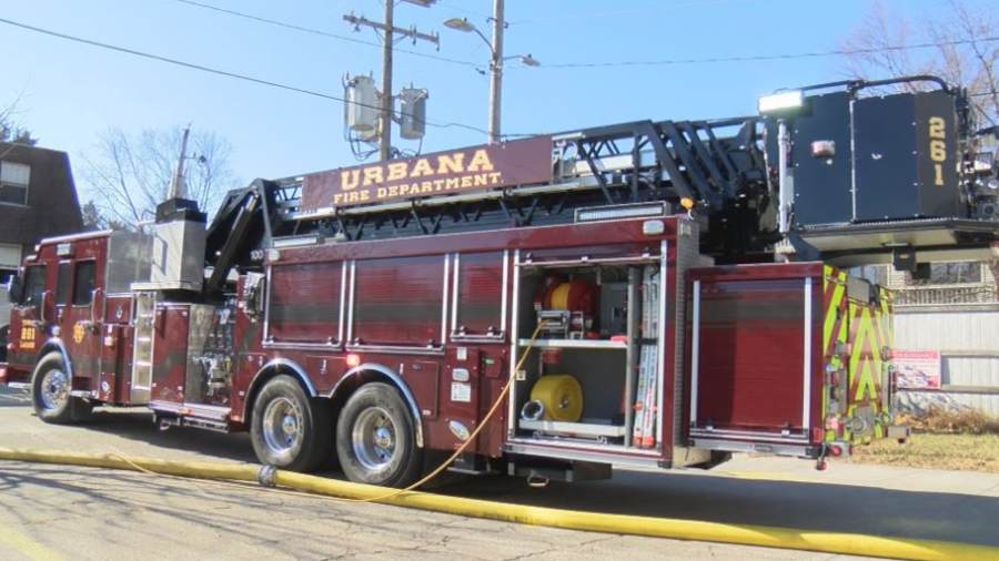 Urbana firefighters extinguish early morning house fire, rescue 6 people