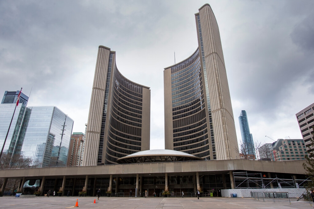 City Hall’s shelters division spent $300M on sole-source deals