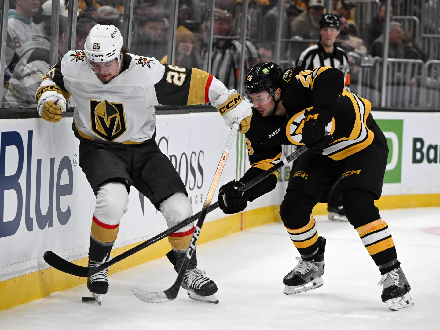 Late push falls short as Golden Knights lose 4-3 to Bruins