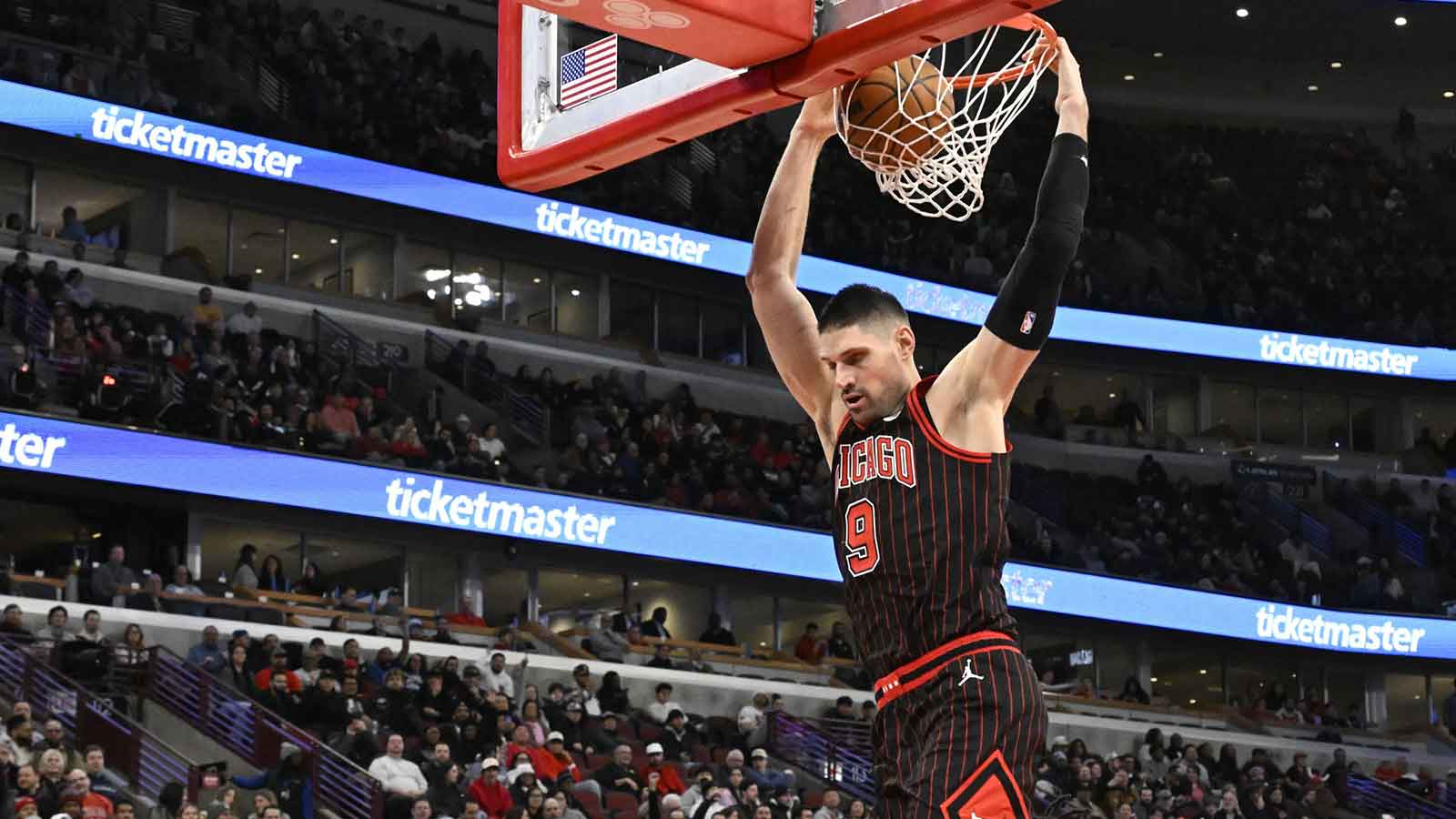 Bulls rumors: More signs point to Nikola Vucevic staying put at trade ...