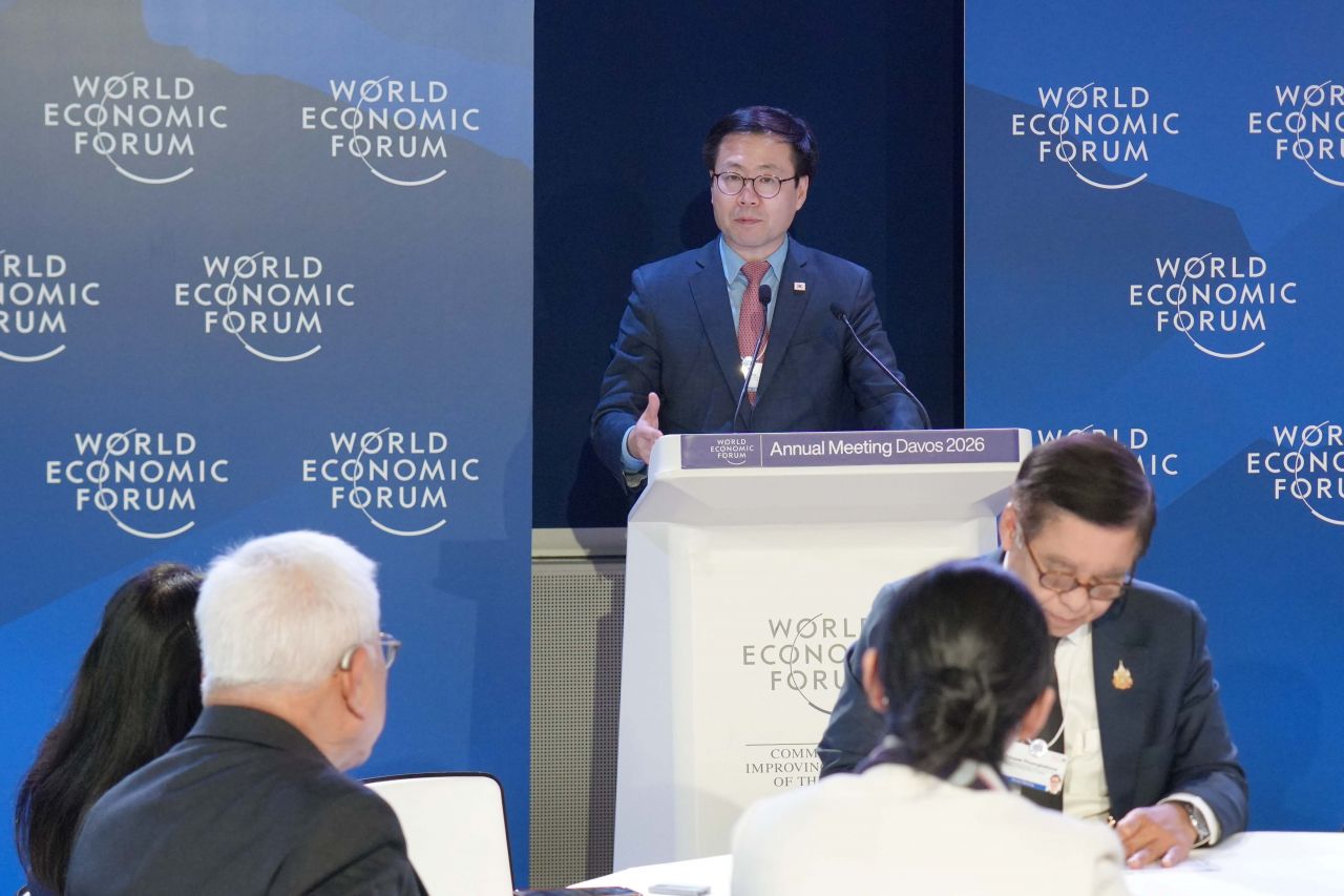 여한구, 다보스서 통상 '전방위 외교'…WTO 규범·FTA·투자 동시 추진