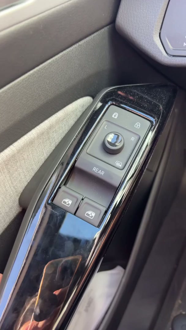 Mustang GT vs. Lexus RC F: Do the backseats fit people?