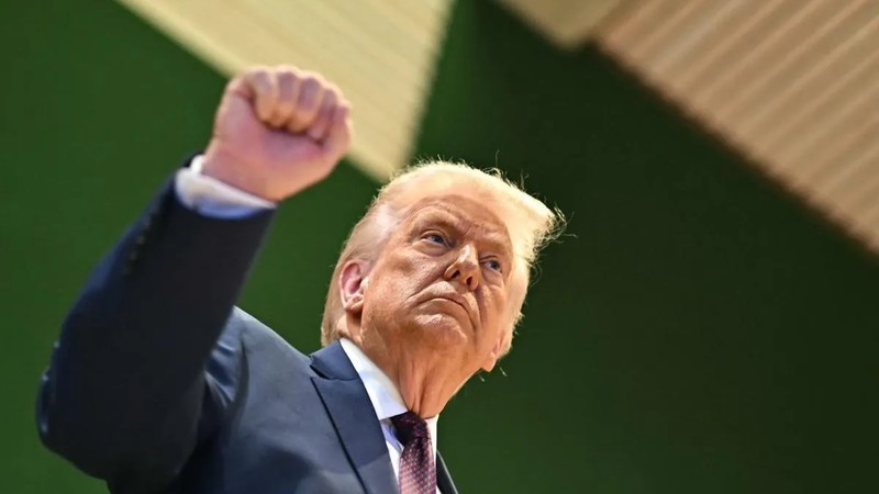 South African journalist under attack after challenging Trump on 'white ...