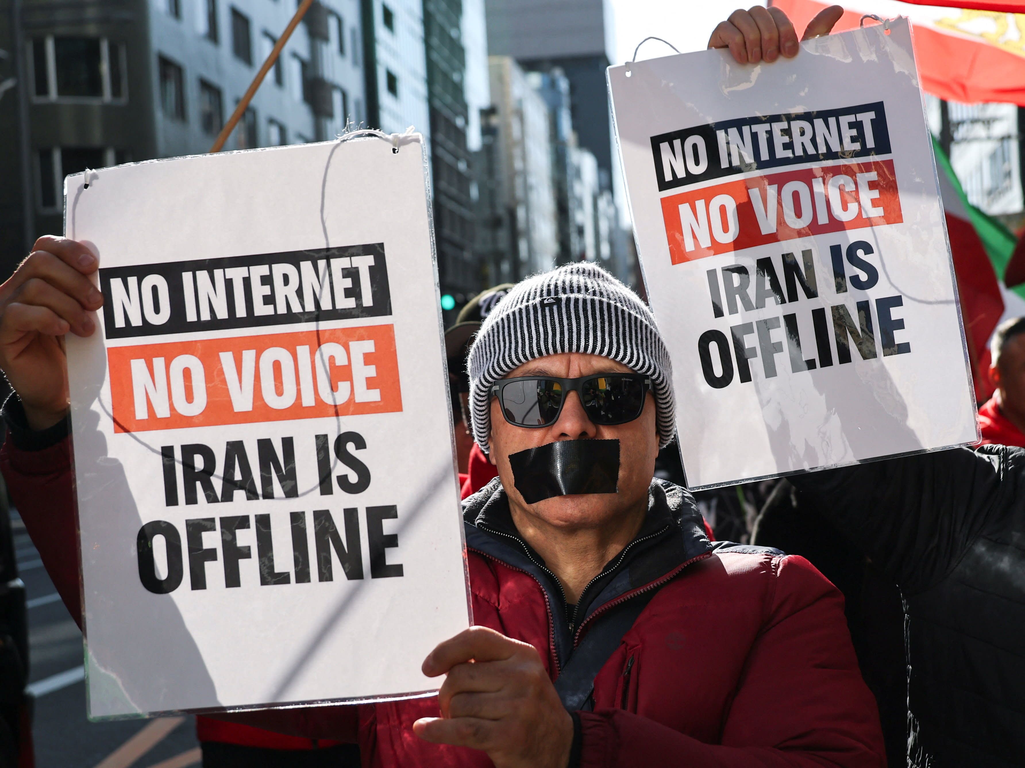 Internet restoration in Iran begins as rights groups warn of deepening ...