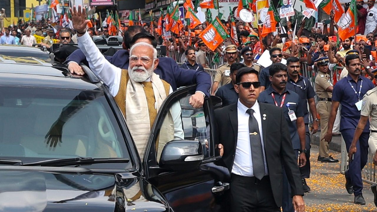 PM Modi holds massive road show in Thiruvananthapuram