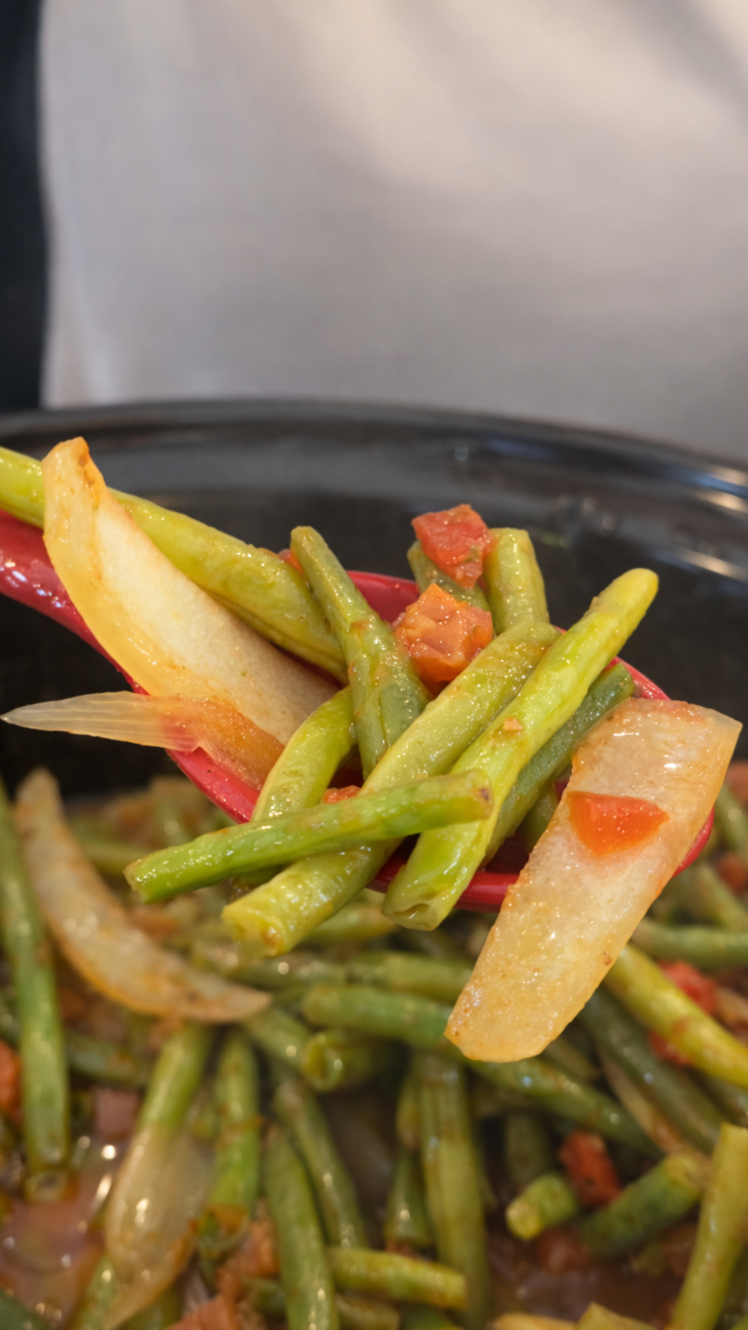 Slow cooker bacon green beans done right
