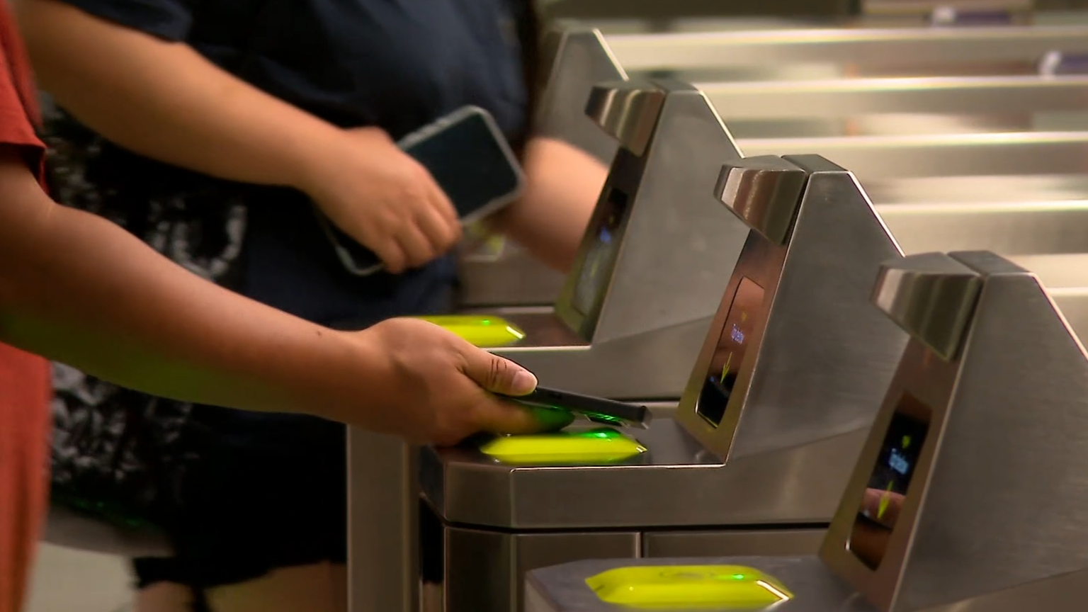 Trials for contactless myki cards to begin