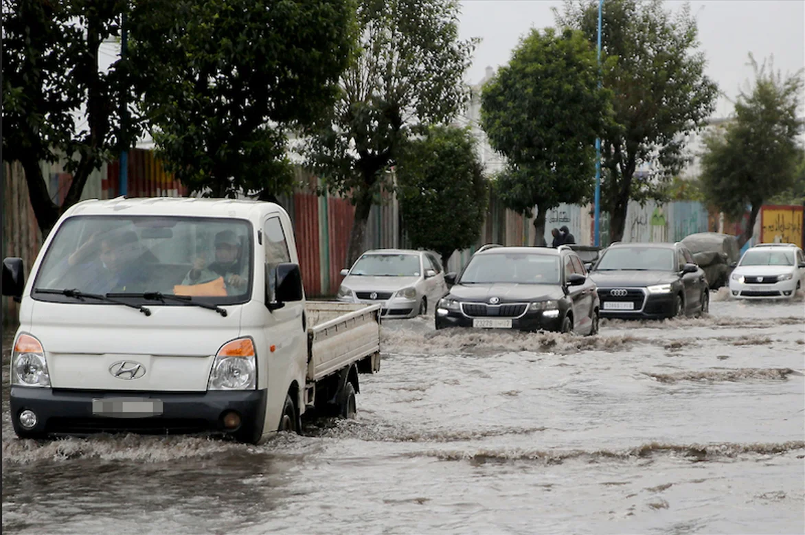 وزارة التجهيز والماء تدعو مستعملي الطريق إلى توخي الحيطة والحذر بسبب ...