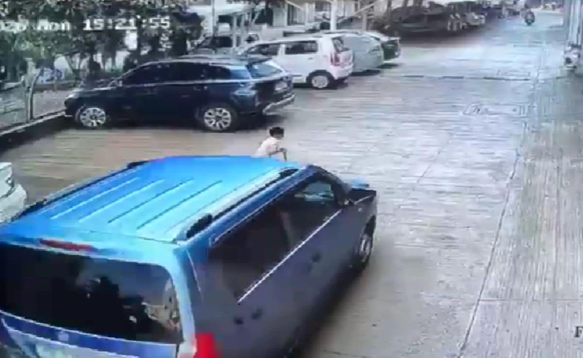 On camera, 5-year-old run over by car while playing inside Pune complex