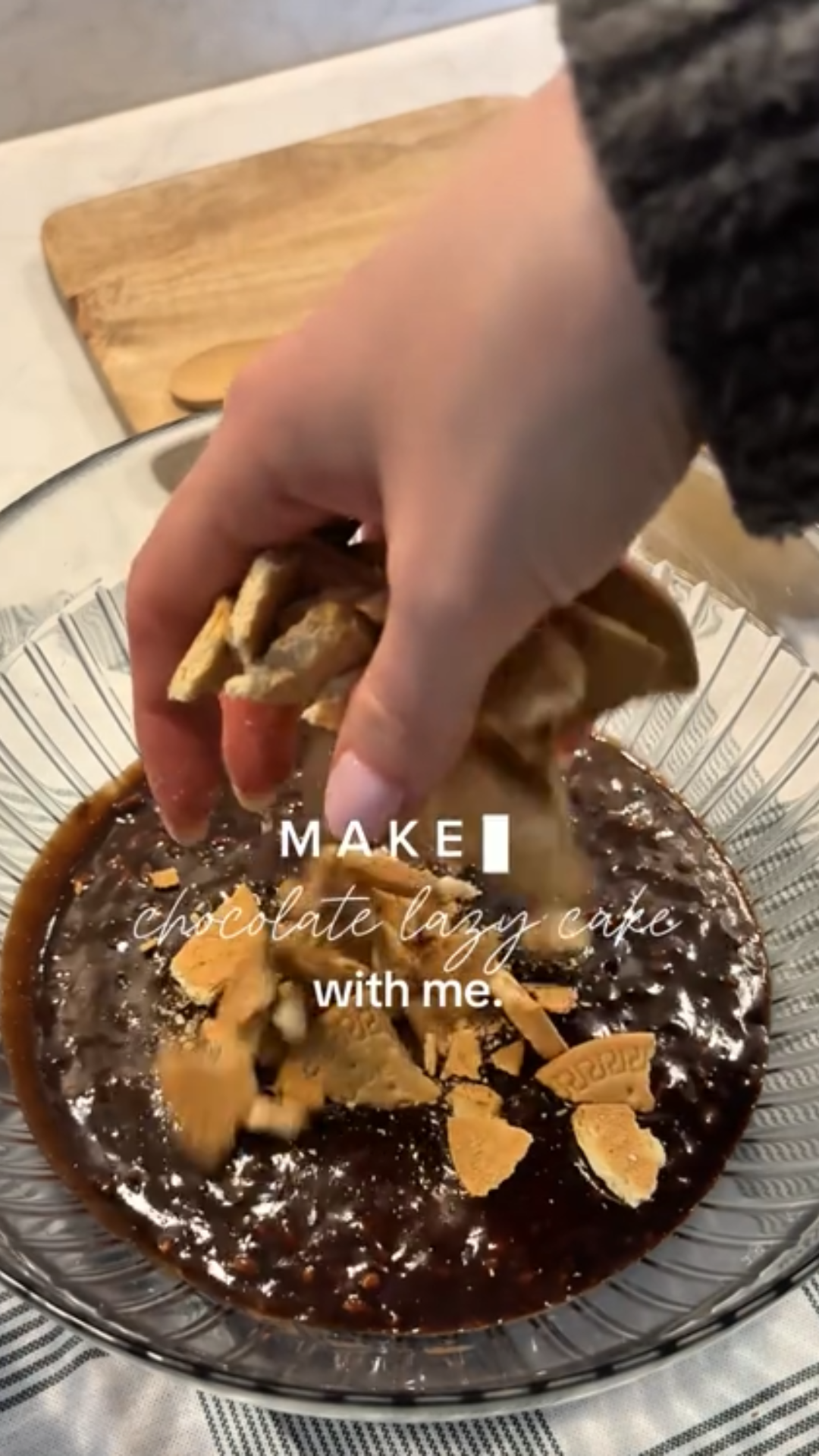 Why lazy chocolate cake is the easiest viral dessert right now