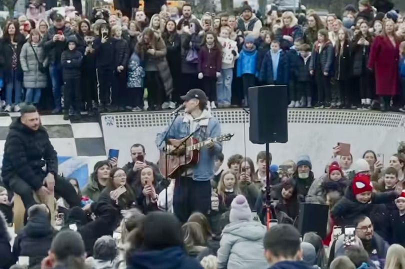 Scots pop star Nathan Evans delights Perth crowds with special pop-up gig