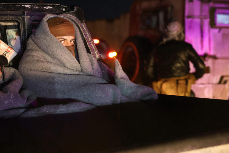 'What ceasefire?': Kobani residents face siege and shortages as flimsy ...