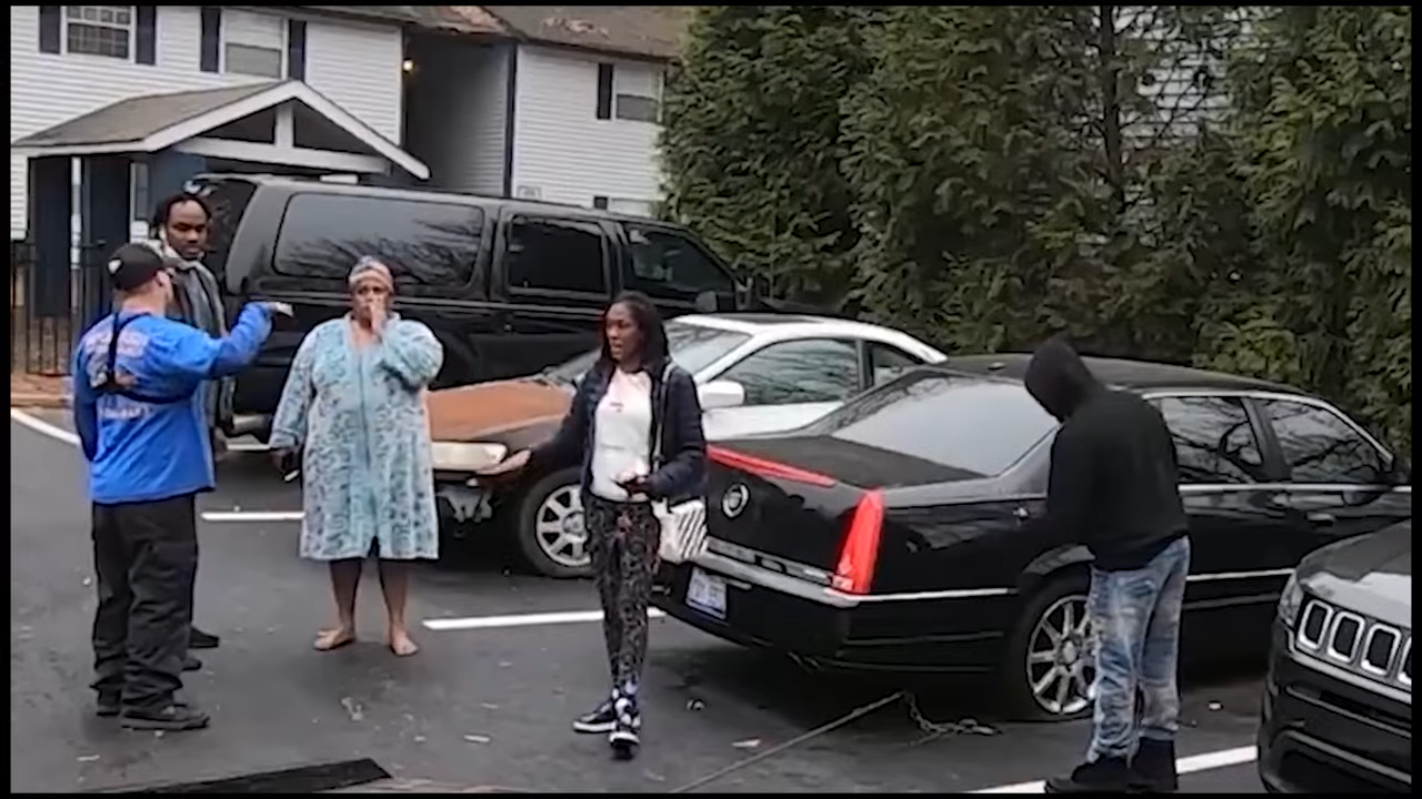 When a parking Karen gets caught in a handicap spot