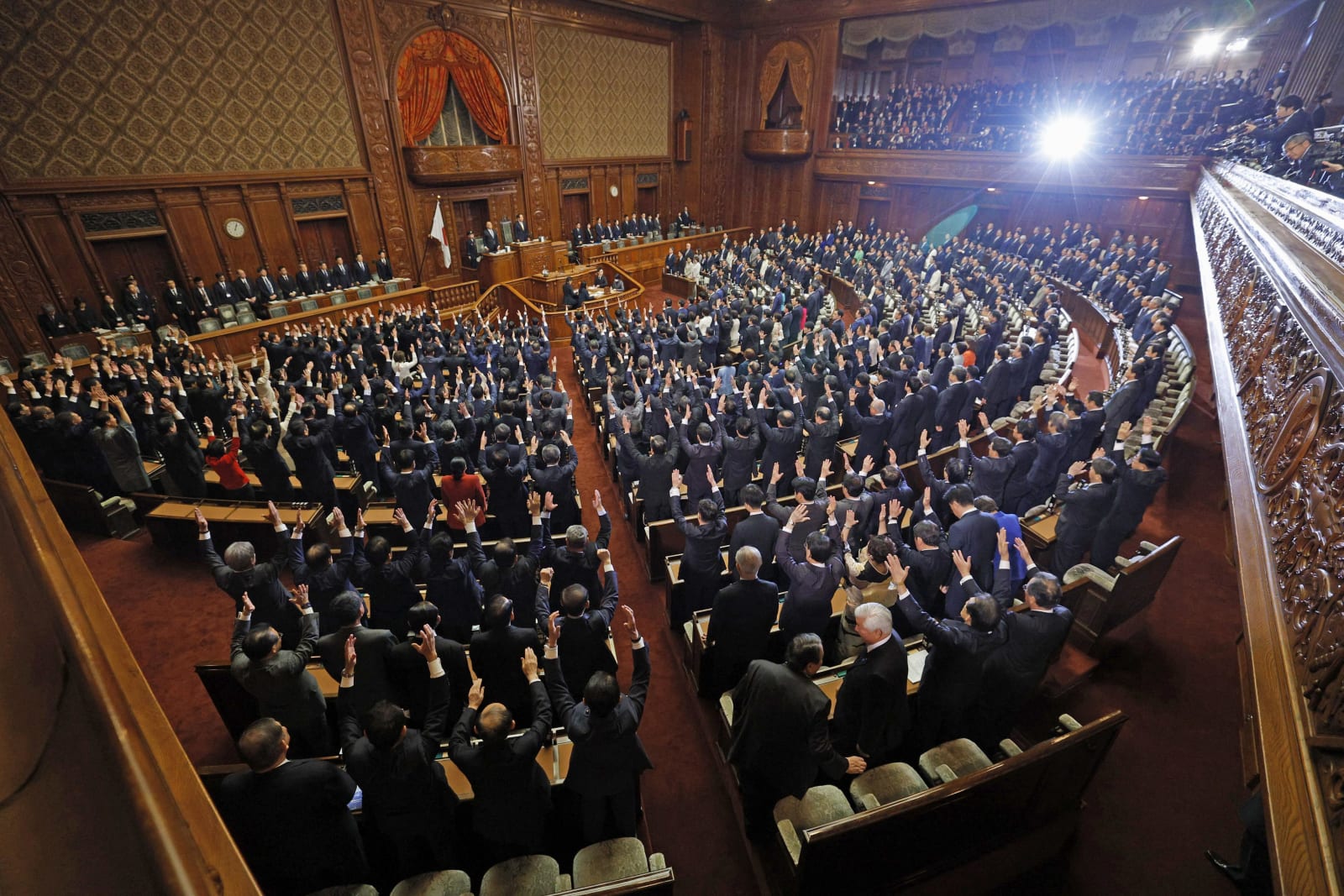 Q&A: Dissolving Japan's lower house at outset of ordinary parliamentary ...