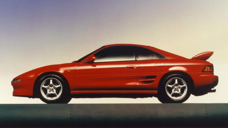 It's official: Toyota has a new mid-engine car in the works
