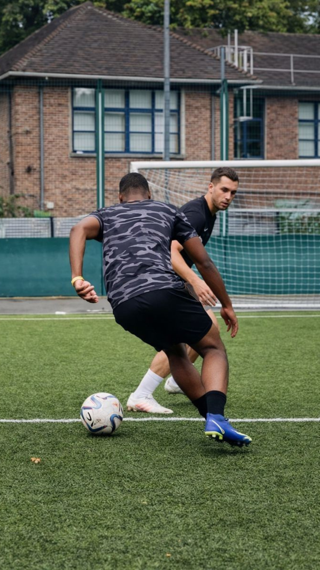 3 soccer fake shocks that will fool any defender