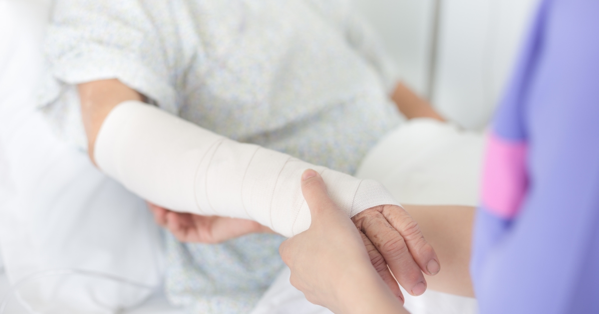 Woman loses 87% of her skin, goes blind due to rare skin disorder