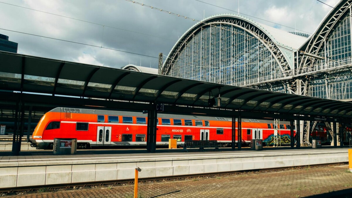 Schwerbehindertenausweis im Nahverkehr: Diese Regeln und Merkzeichen ...