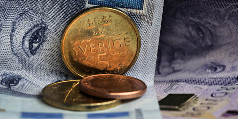 Dollarn under 9 kronor – tecken på en ny valutafas
