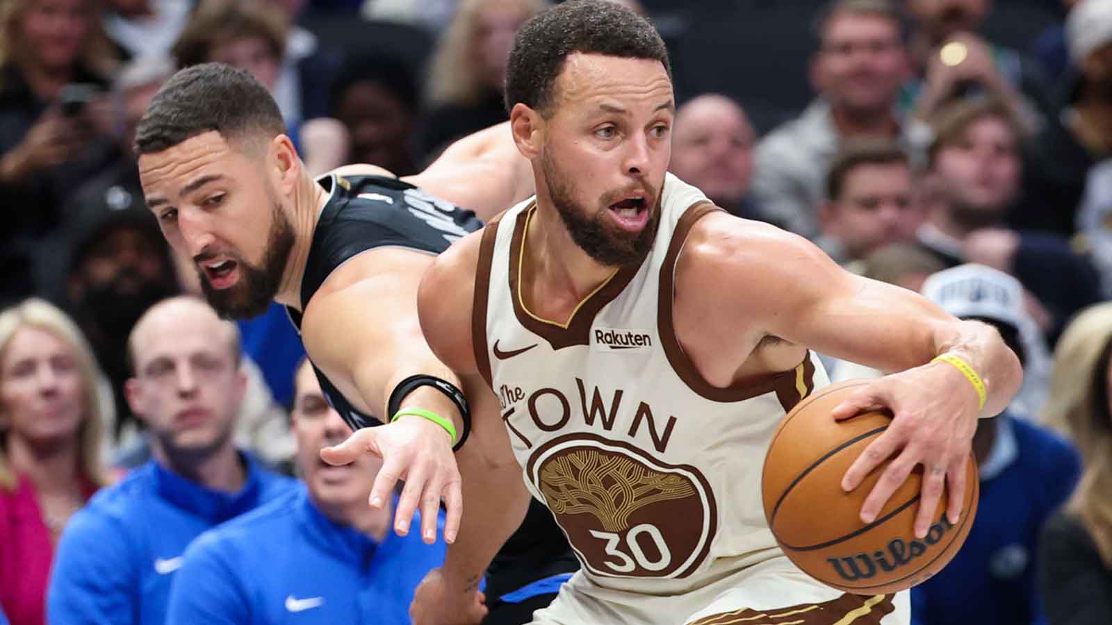 Klay Thompson shares moment with Stephen Curry, Draymond Green after ...