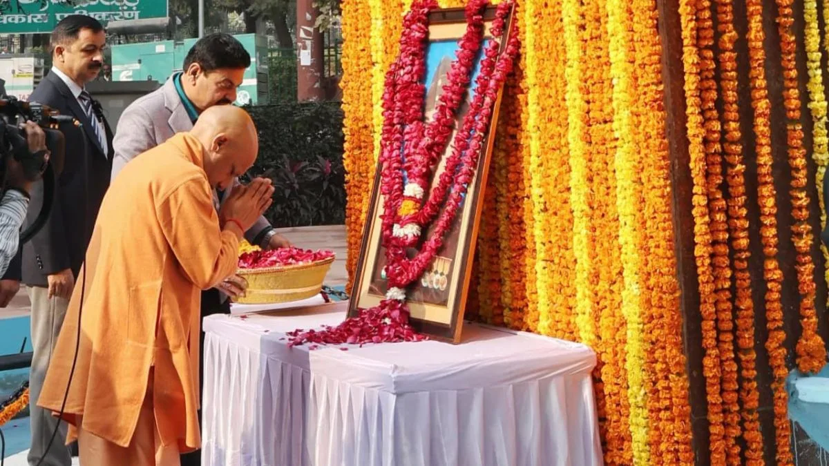 Netaji’s ideals inspire India to never bow to anti-national forces: Yogi