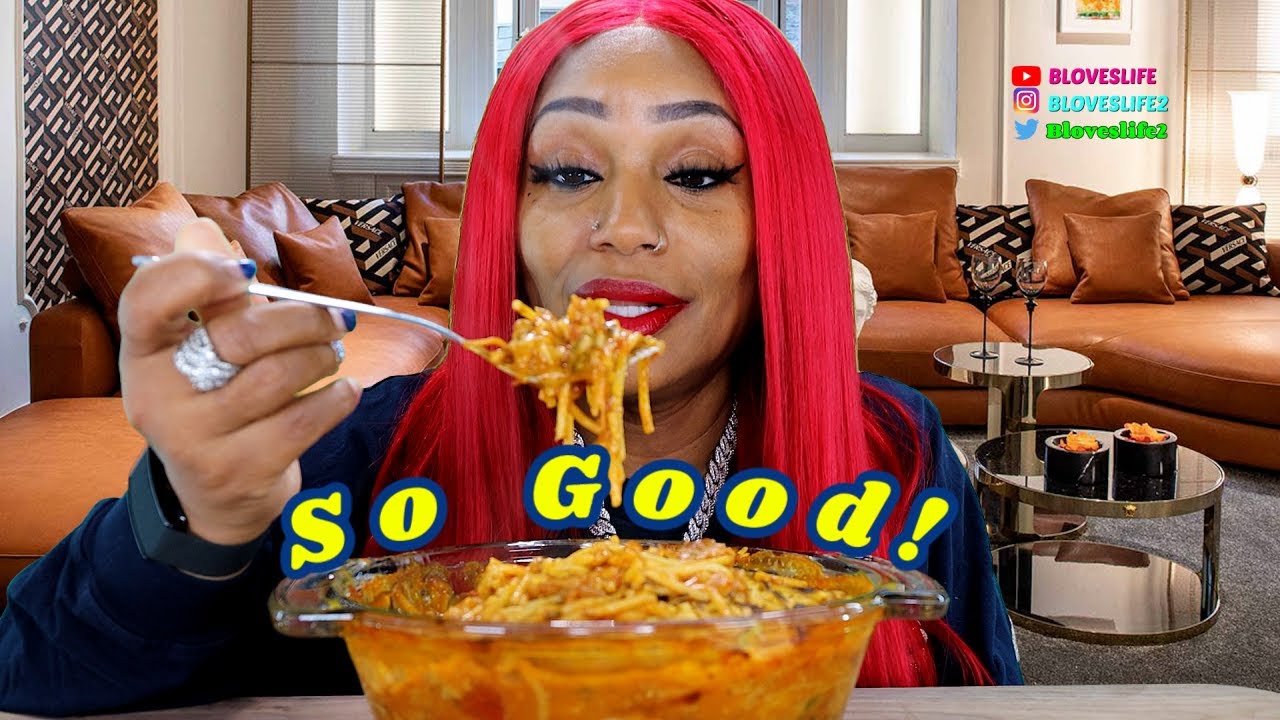 Prayers for eating with Shadia